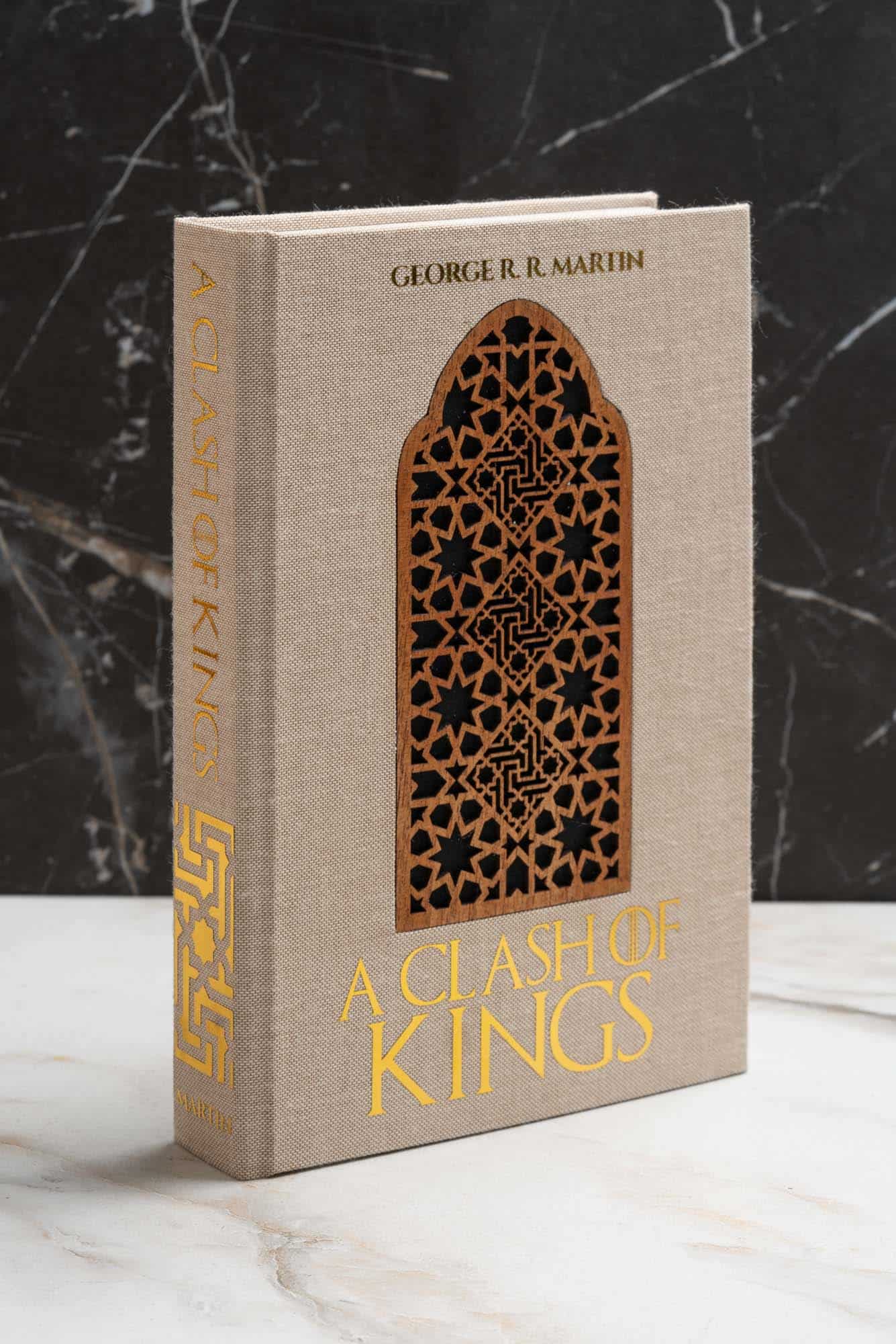 A Clash of Kings - Book #2 in A Song of Ice and Fire - Everly & Loft